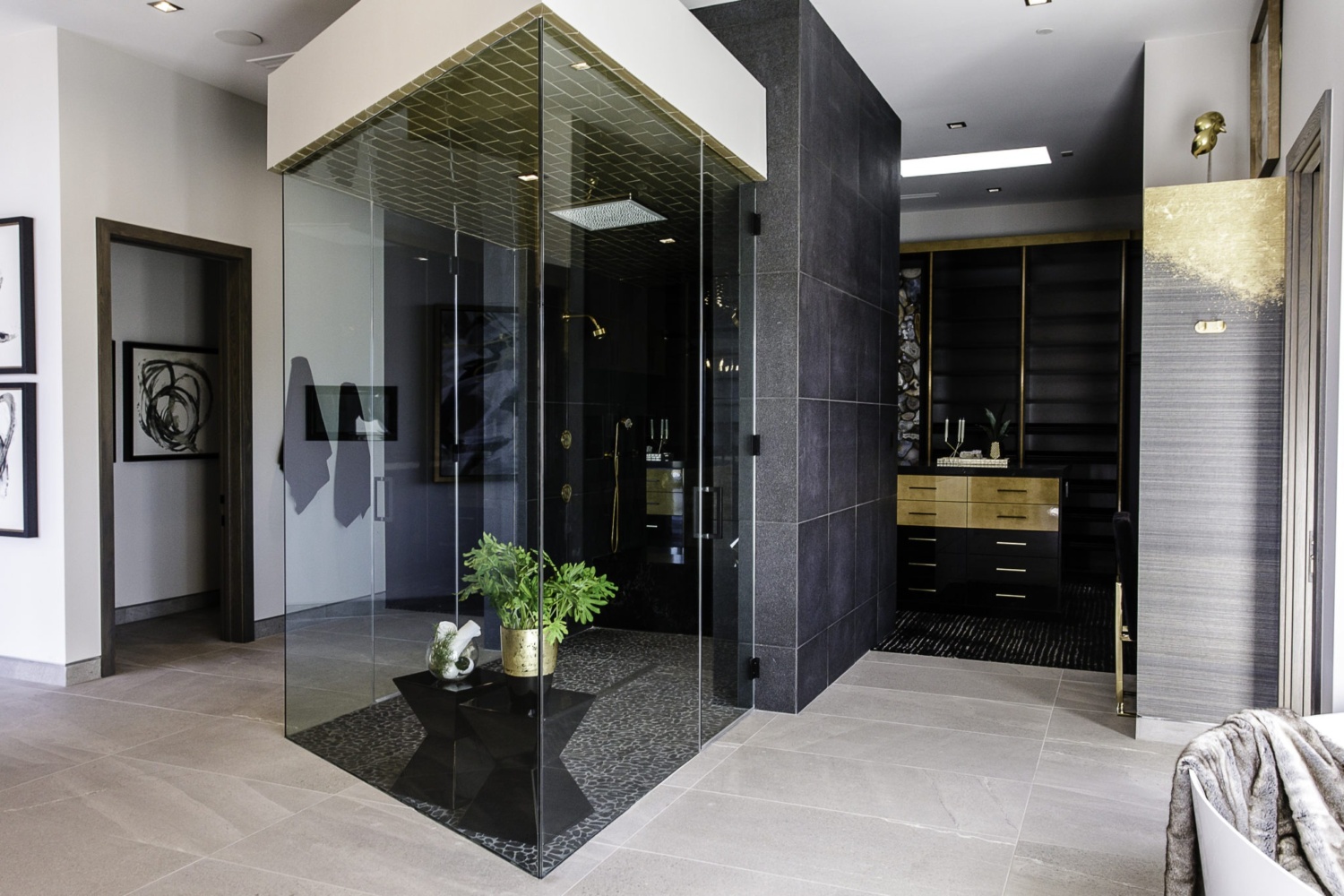 10 Ideas to Use Glass in Modern House Exterior and Interior - A Cutting ...